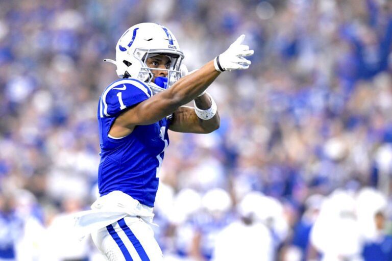 Who Should I Start for Week 15? Fantasy Football Outlooks for Chuba Hubbard, Jaylen Waddle ...