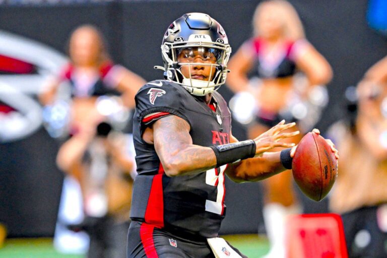 11 Auction League Fantasy Football Sleepers: $1 Draft Picks (2025 ...