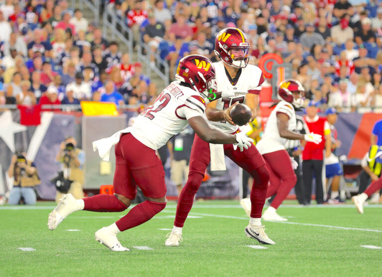 Running Back (RB) Fantasy Football Start 'Em, Sit 'Em Picks for Week 8 (2025) | Fantasy News